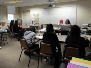 ★MFWI★ 授業風景①（英語キャリア・コミュニケーション学科学生） | アメリカ分校 | NEWS | 武庫川女子大学 文学部 英語グローバル学科